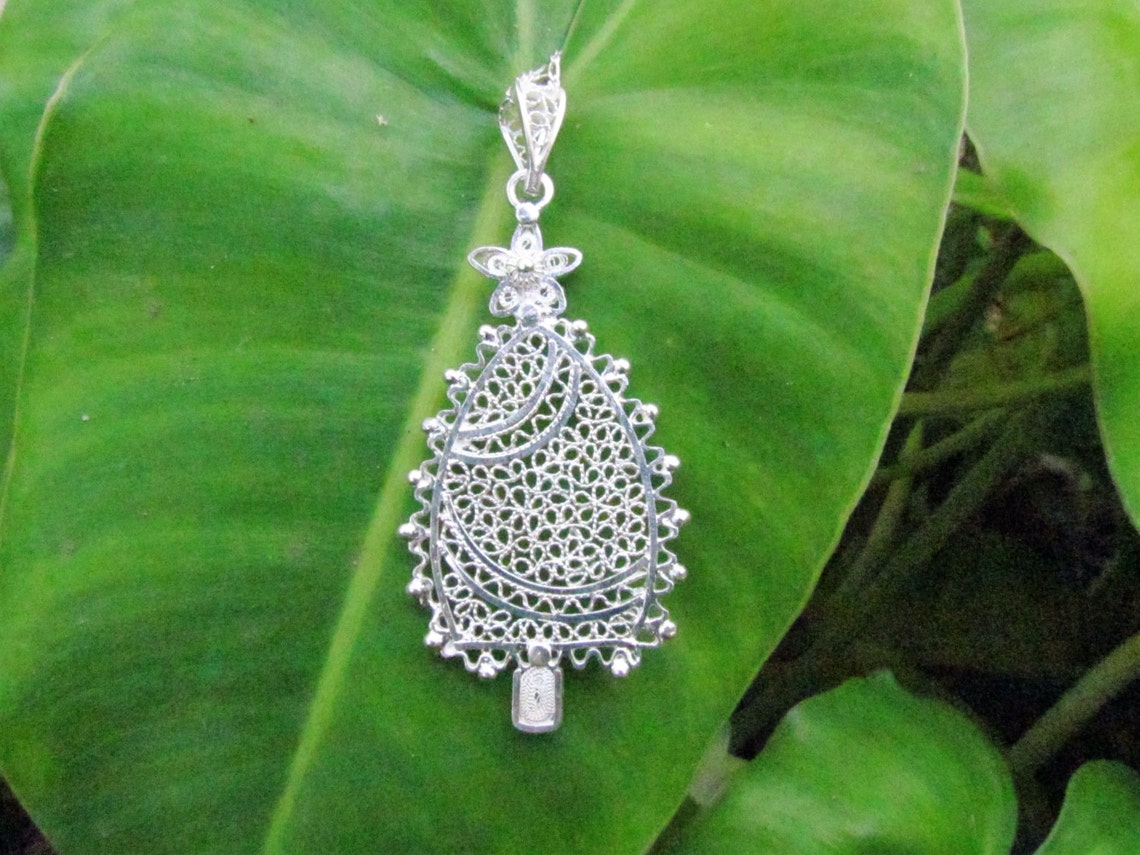 SALE Christmas Tree Pendant Holiday Jewelry Christmas Spirit Classy ...