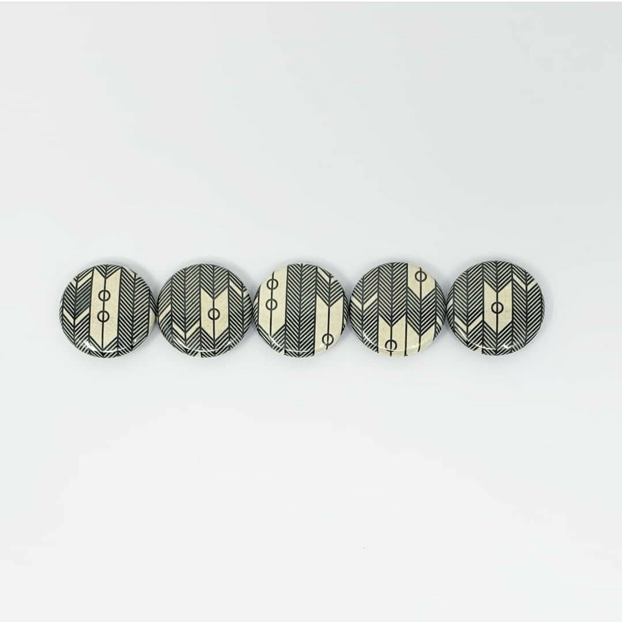 Arrow Magnets // Set of 5 1 Round Metal Magnets // | Etsy