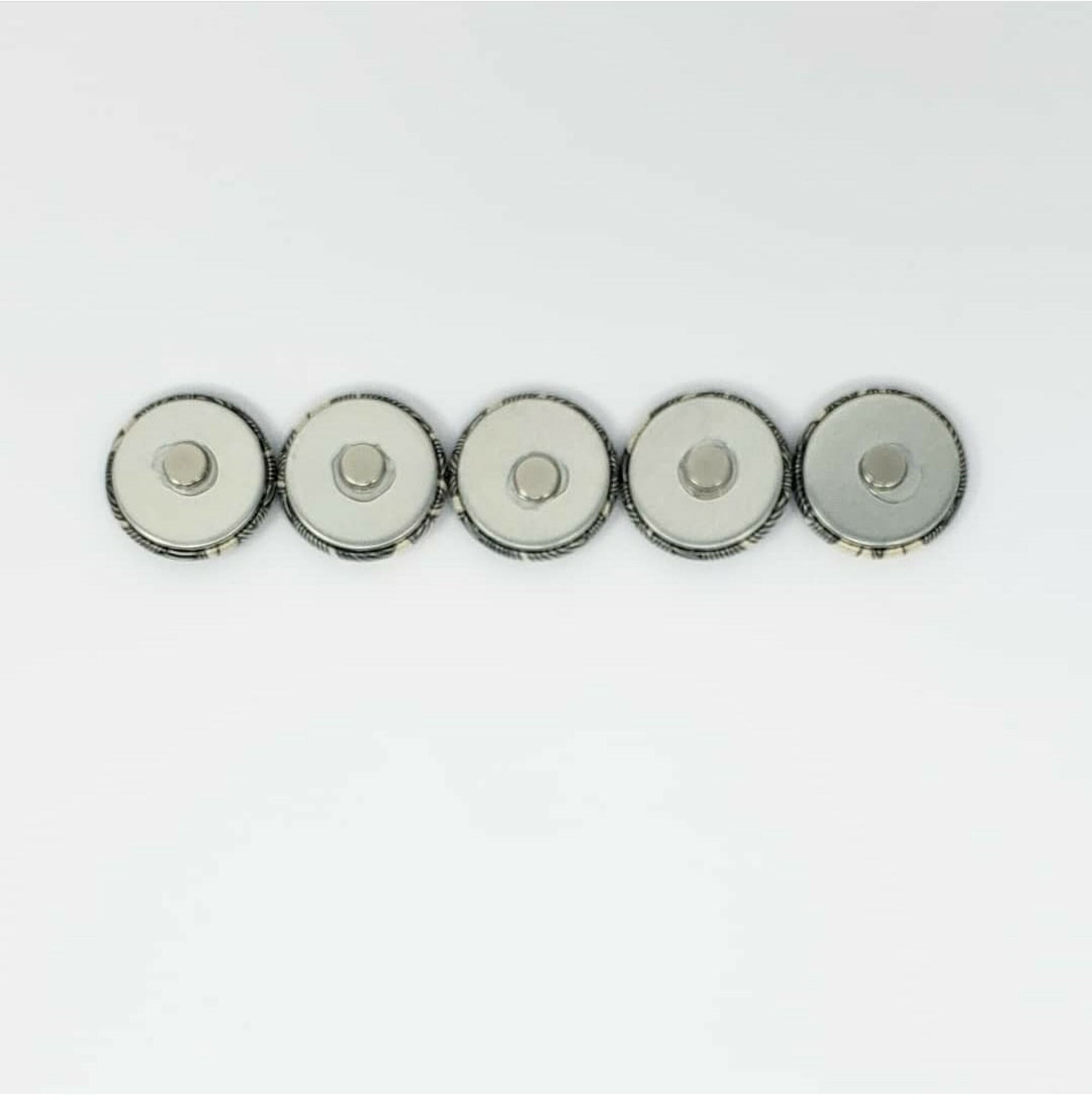 Arrow Magnets // Set of 5 - 1” Round Metal Button Magnets ...