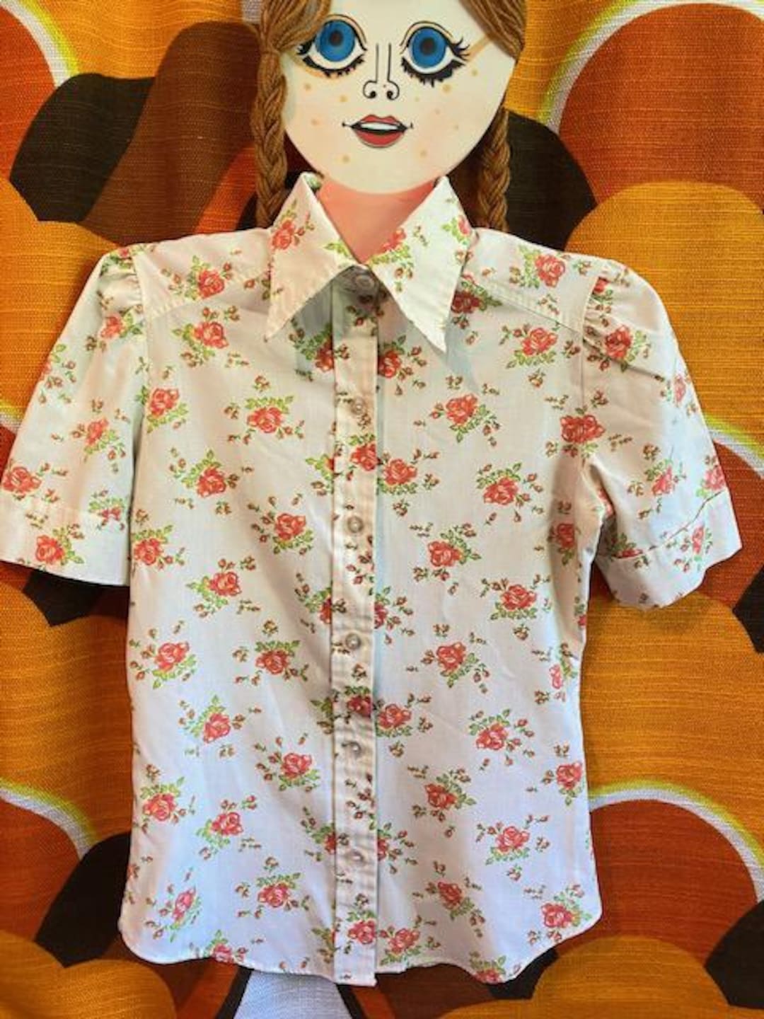 Vintage 70's Sears JR Bazaar Puffy Shoulder Roses on Light Beige, Cream ...
