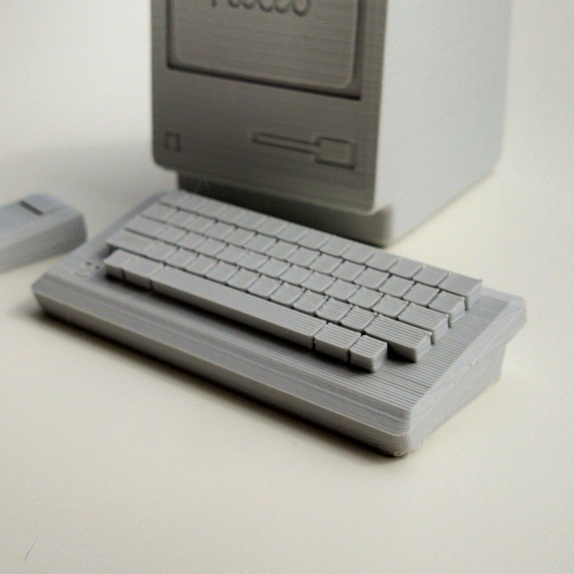 Highly Accurate 3D Printed Replica of the 1984 Macintosh Classic 1:5 ...