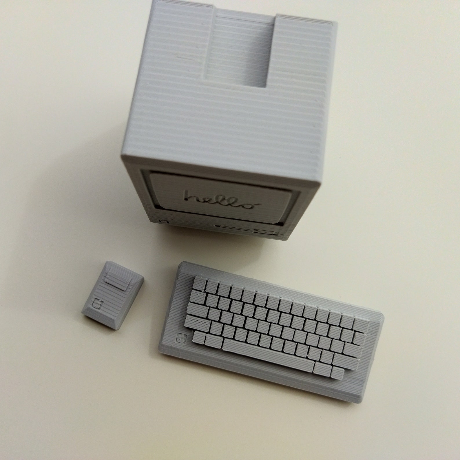 Highly Accurate 3D Printed Replica of the 1984 Macintosh Classic 1:5 ...