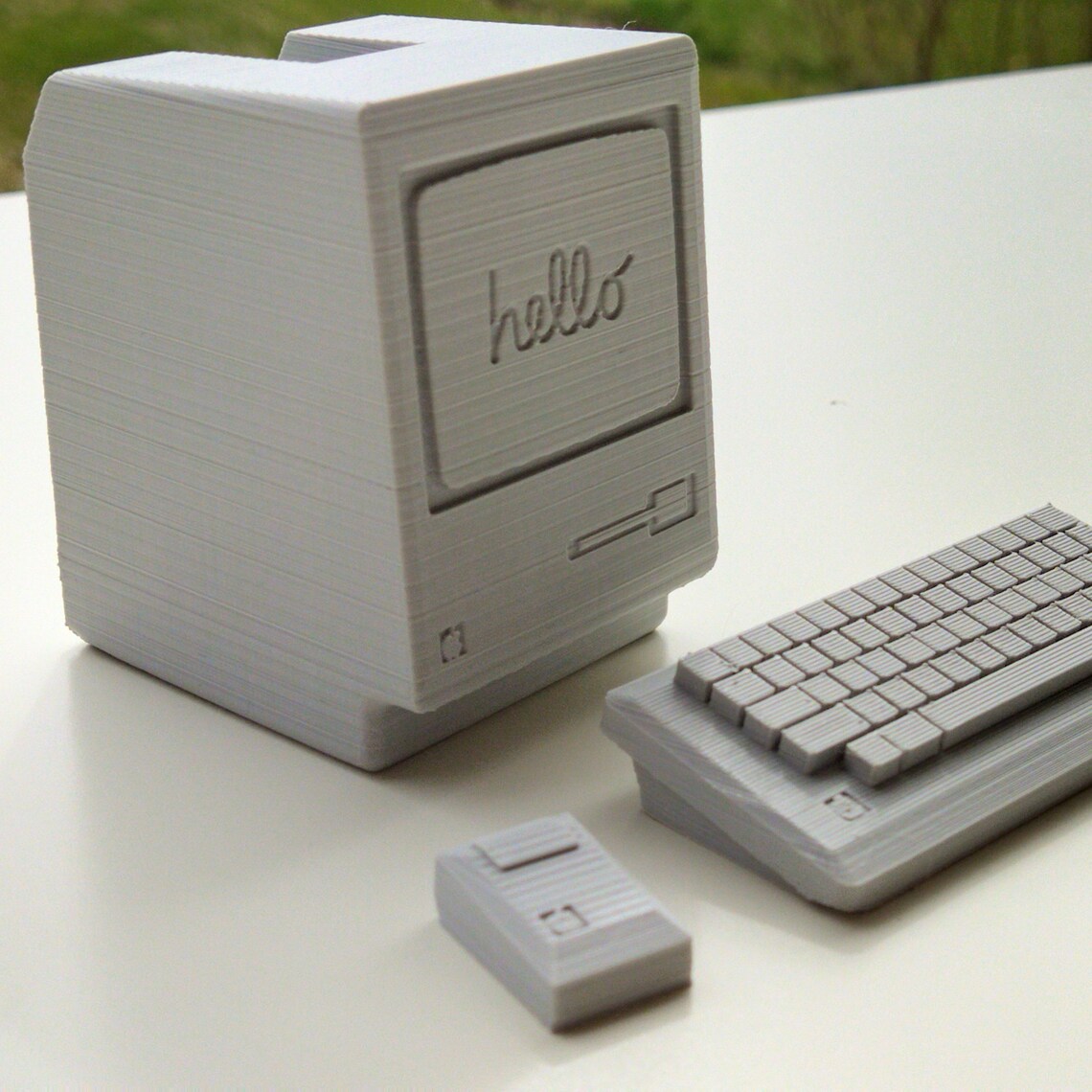 Highly Accurate 3D Printed Replica of the 1984 Macintosh Classic 1:5 ...