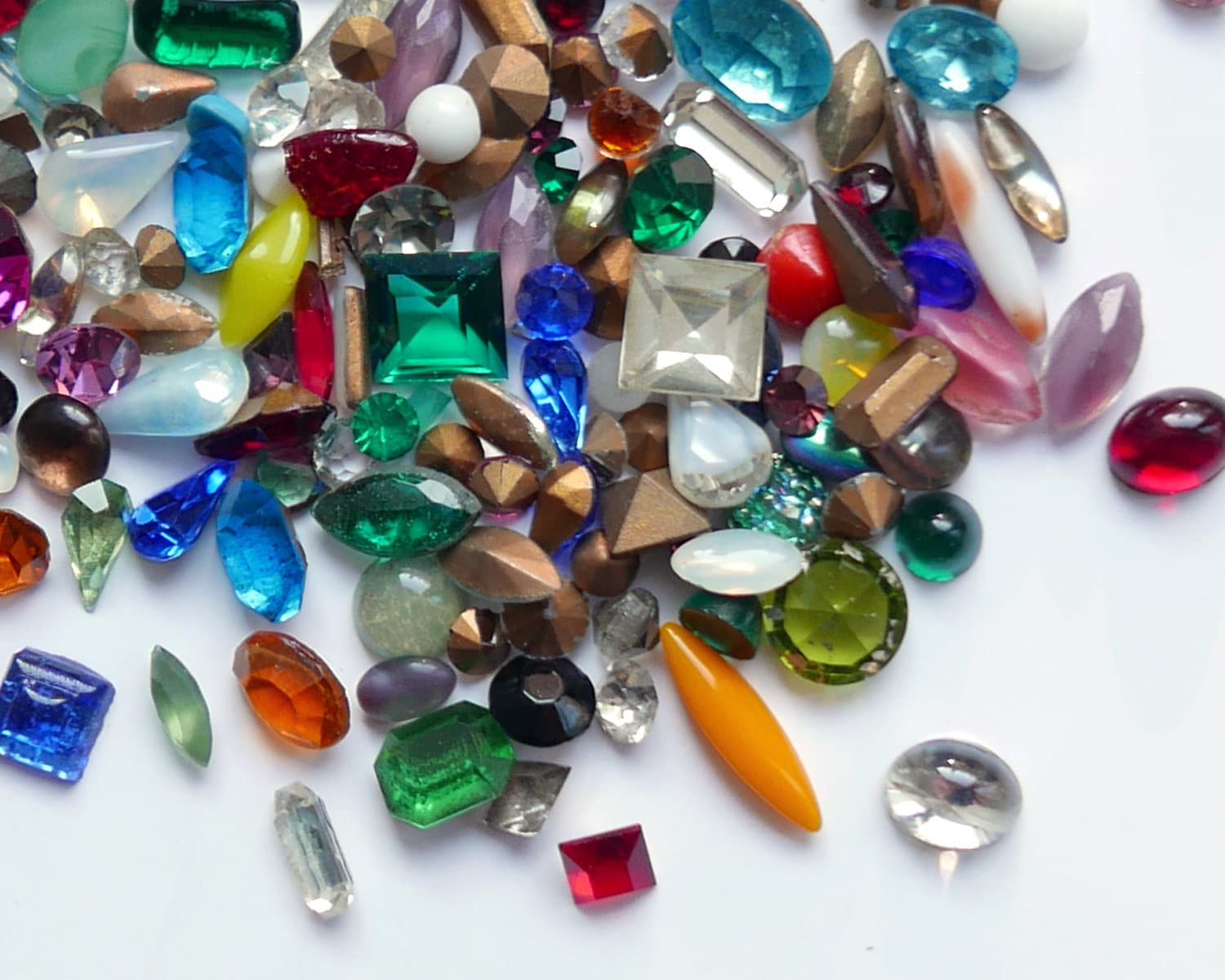 MIXED LOT medium of Vintage Glass Stones 4 15 Mm 1 - Etsy