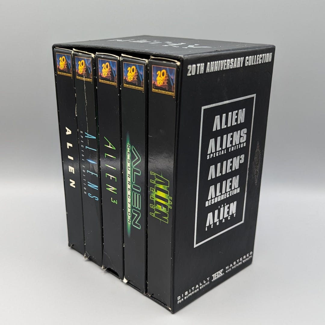 The Alien Legacy: 20th Anniversary 5 VHS Set 1999 / Aliens Alien 3 ...