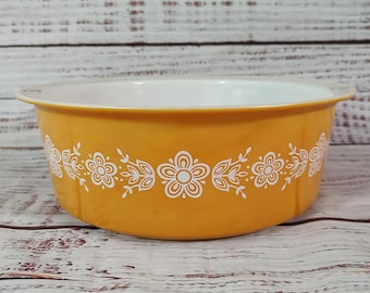 Vintage 1970s -- Pyrex -- Homestead Pattern -- Big Bertha -- 4 Quart ...