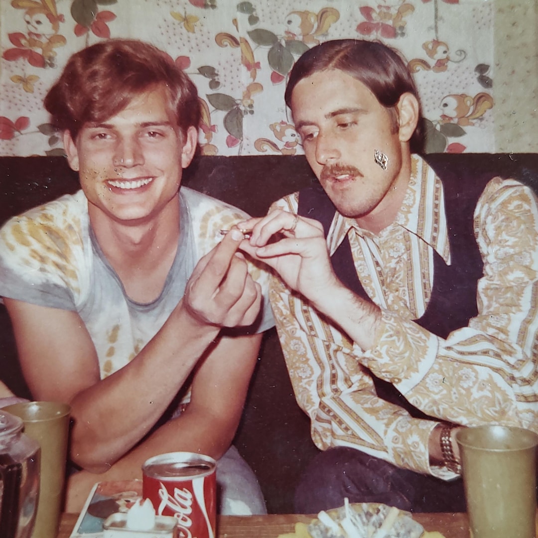 Handsome Men Smoking Weed Passing Joint 70s Fashion Woodstock Era / Art ...