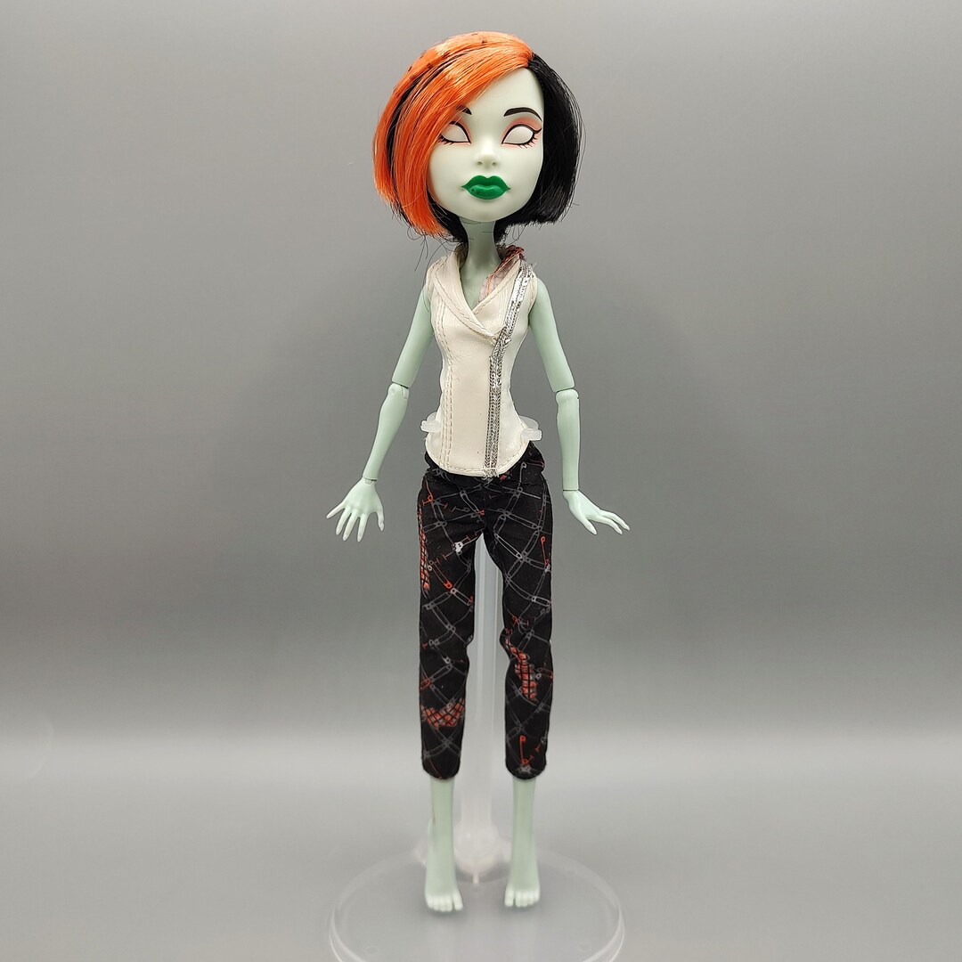 Vintage Monster High Doll / Retro Fashion Doll / Scarah Screams Toralei ...