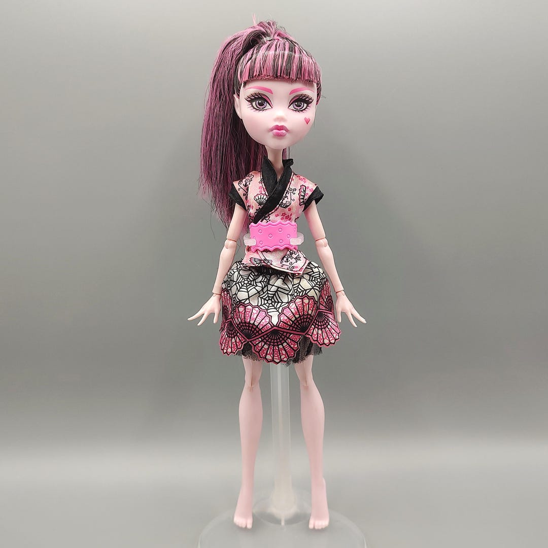Vintage Monster High Doll / Retro Fashion Doll / Draculaura Monster ...