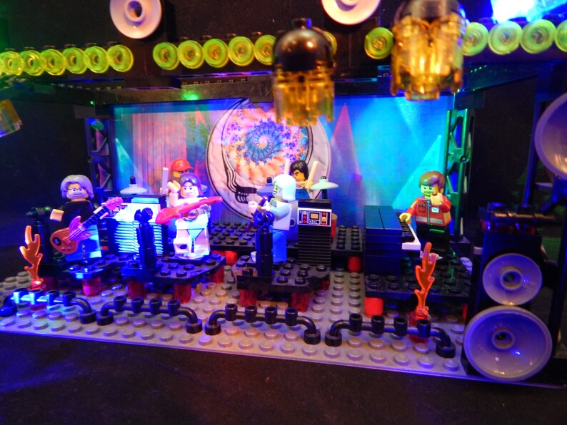 Grateful Dead Stage CUSTOM Made of Lego Bricks Jerry Garcia Phil Lesh ...