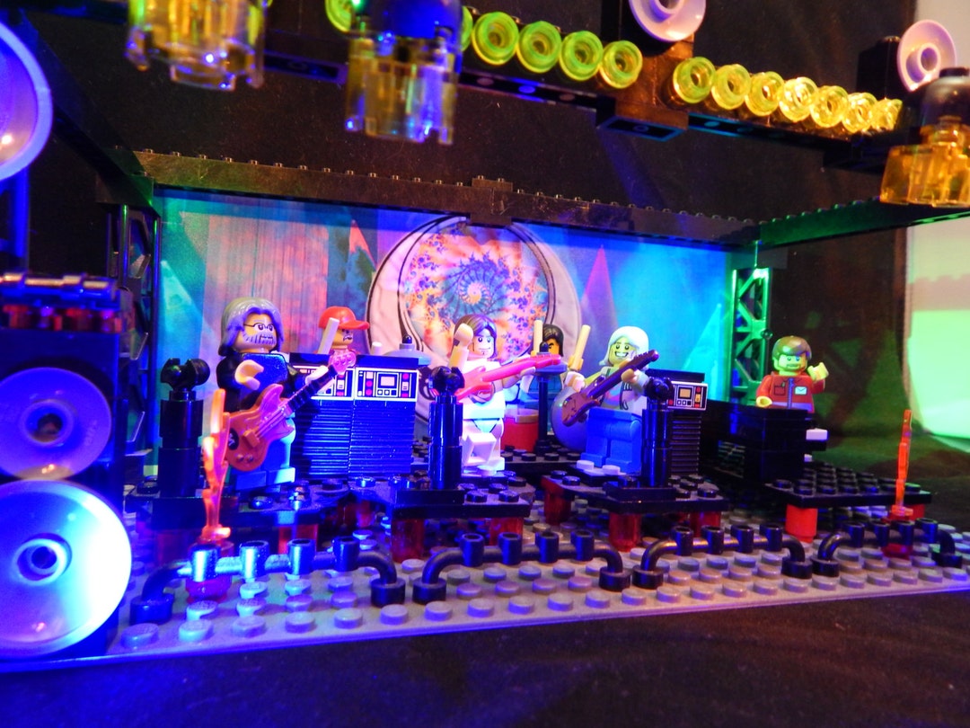 Grateful Dead Stage CUSTOM Made of Lego Bricks Jerry Garcia Phil Lesh ...