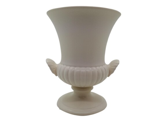 5.5 Wedgwood Moonstone Urn Vase Vintage White Made in | Etsy Hong Kong