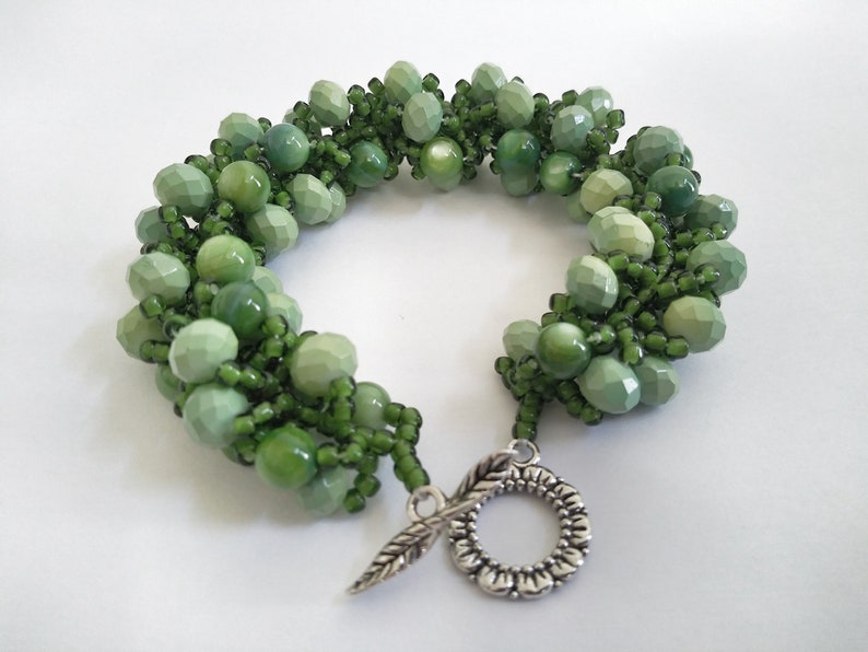 Green Beadwork Bracelet - Green Toned Seed Bead Patterned Bracelet ...