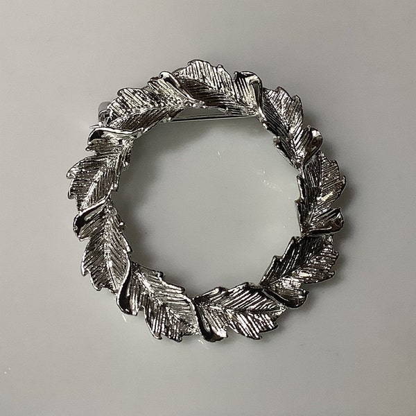 Silver Wreath - Etsy