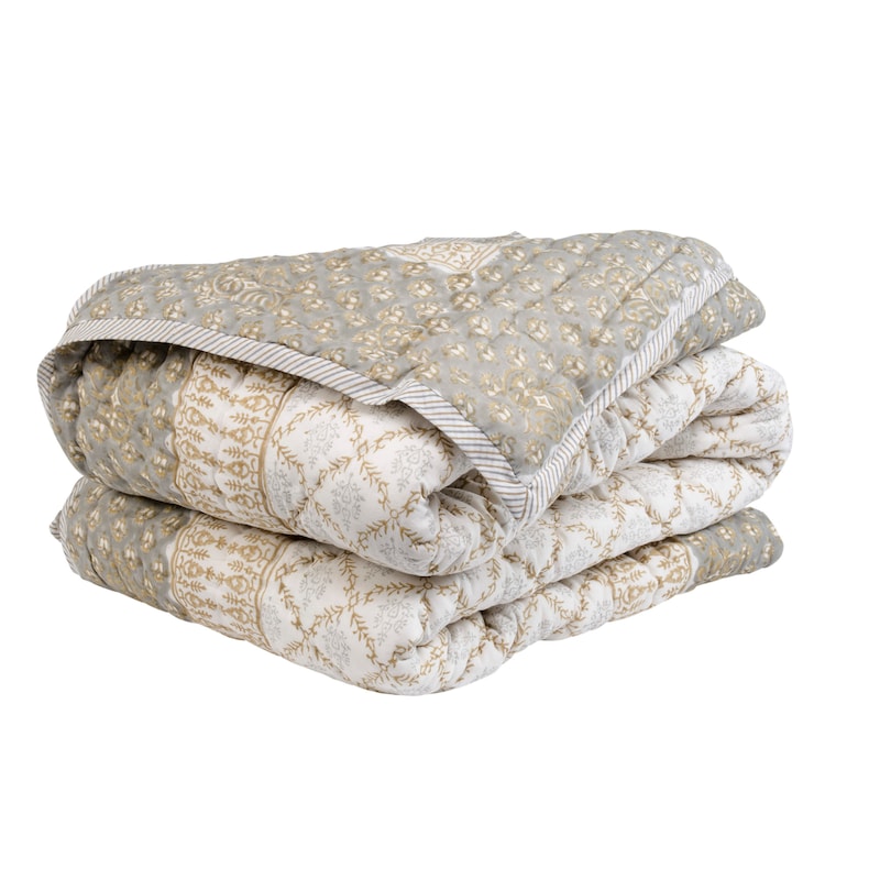 Neutral Quilt - Etsy