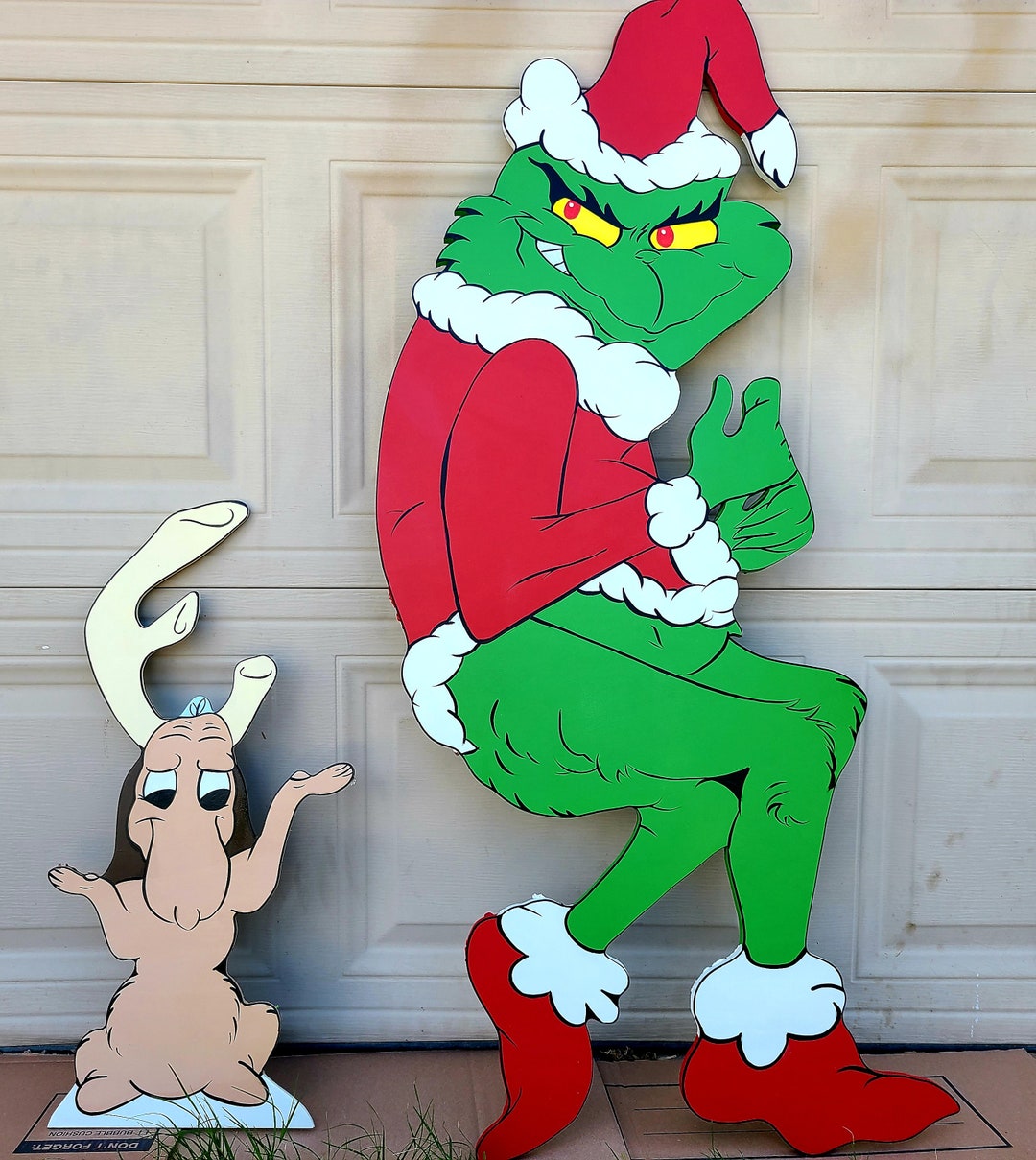 4ft Grinch and Max Tangled in Lights - Etsy