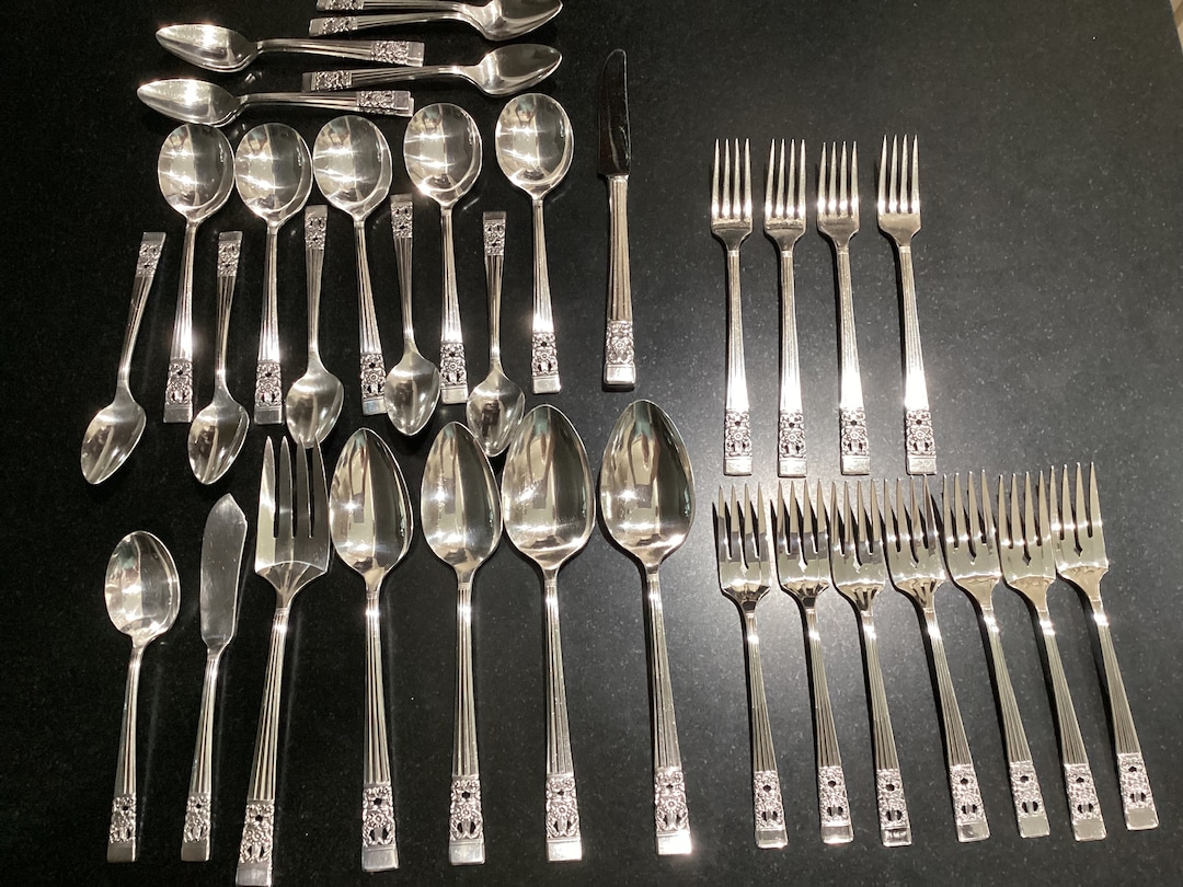 Oneida Community Coronation Silverplate Flatware Replacement Pieces ...
