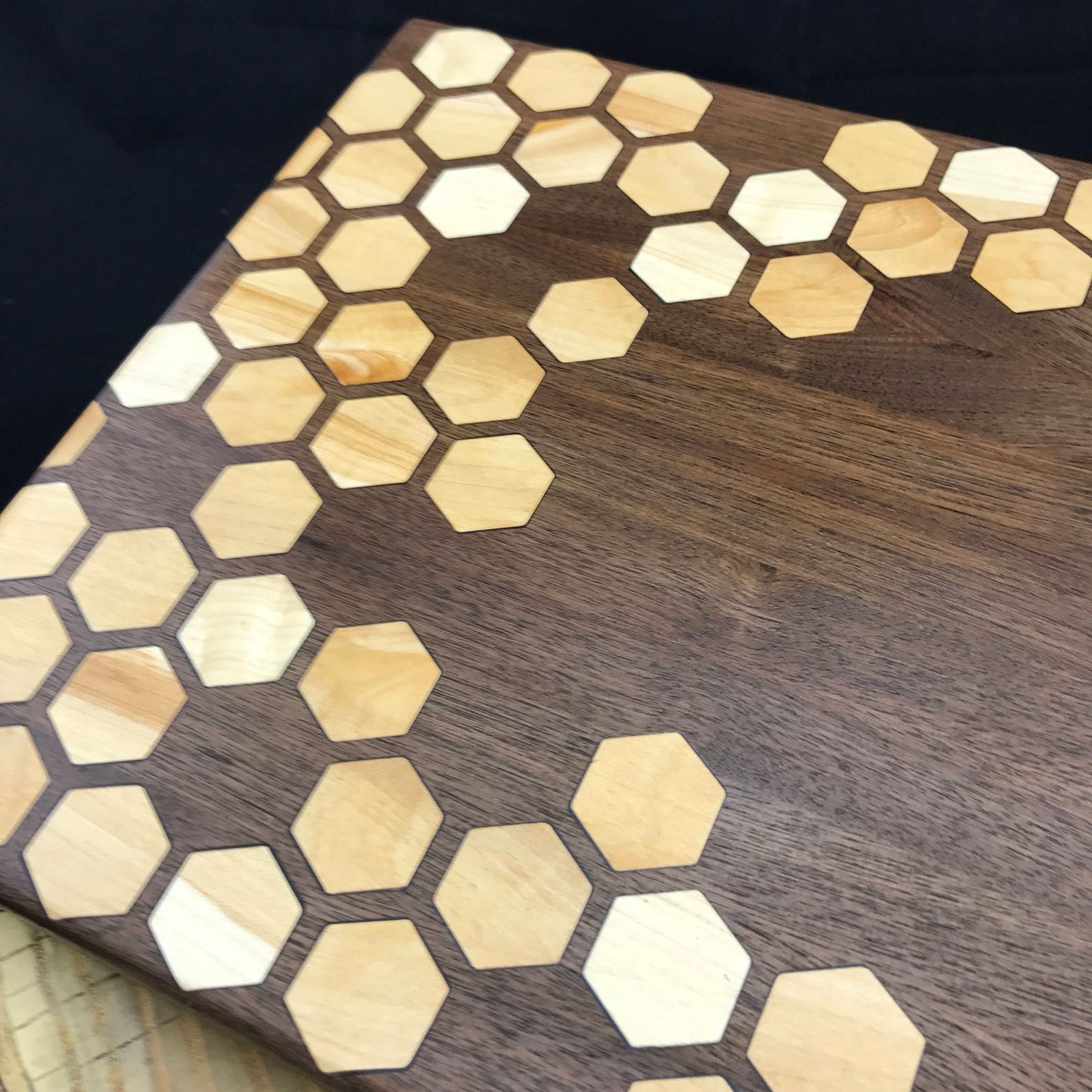 Large Honeycomb Inlay Cutting Board Walnut & Maple Pattern 1 - Etsy