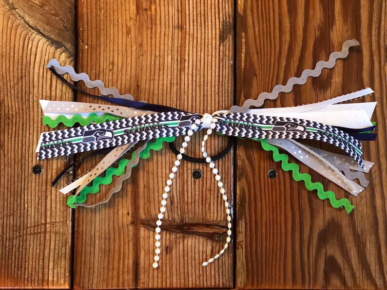 Seattle Seahawks Elastic Ponytail Streamer Bow. Seahawks Cheer | Etsy