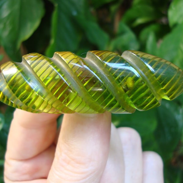 Prystal Bakelite - Etsy