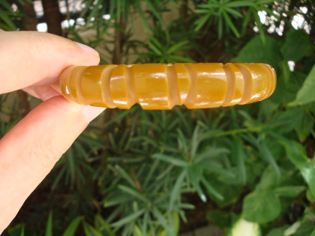 Vintage 1/2" Solid Olive Green Bakelite Bracelet! Deep Vertical Slash ...