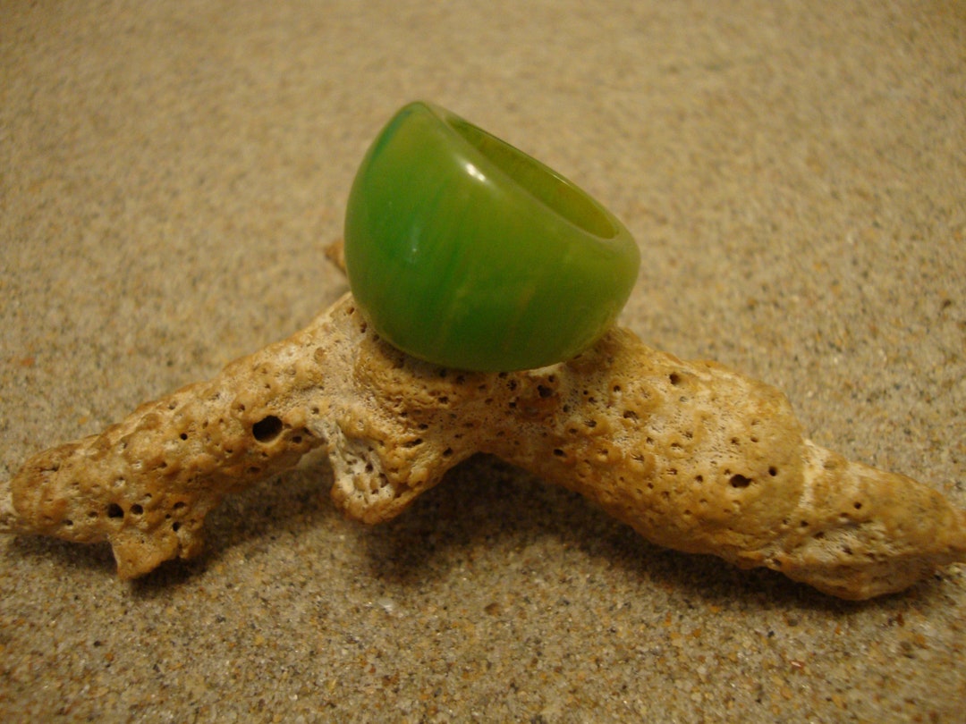Vintage Bakelite Asymmetrical Ring; Size 5.25; Marbled Lime Green ...
