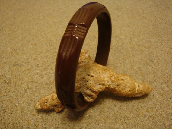 Vintage 1/2" Chocolate Brown Bakelite Bracelet! South… - Gem