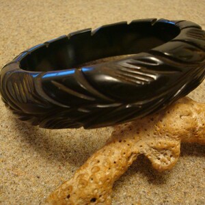 Vintage 3/4" Midnight Green Bakelite Bracelet! Lovely Flower & Vine ...