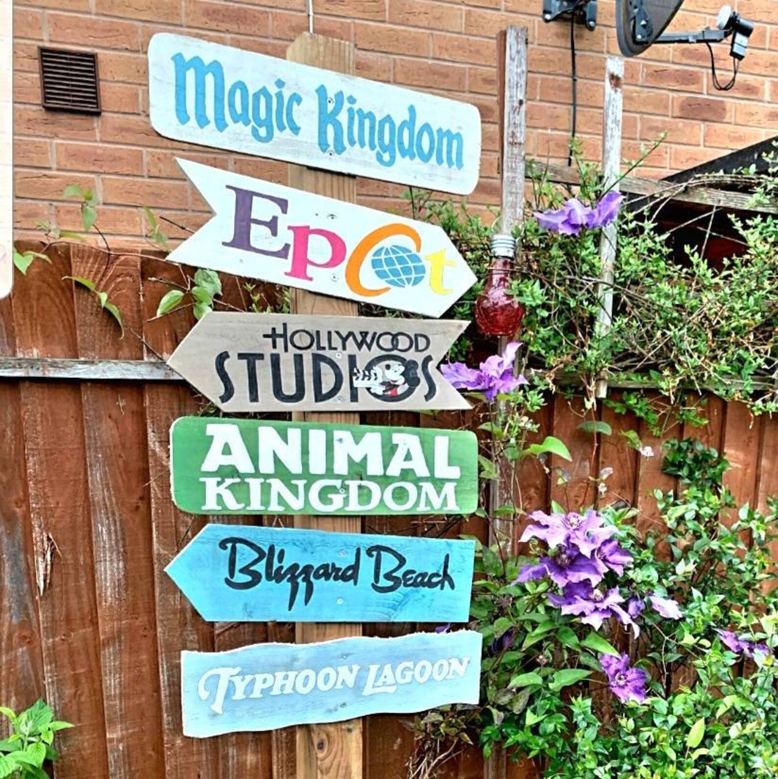 Disney Theme Park/ride Signpost Slats Wedding Table Names - Etsy UK