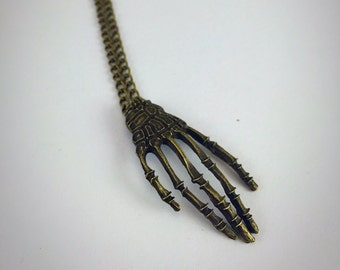Anatomically Correct Skeleton Hand Necklace - Etsy