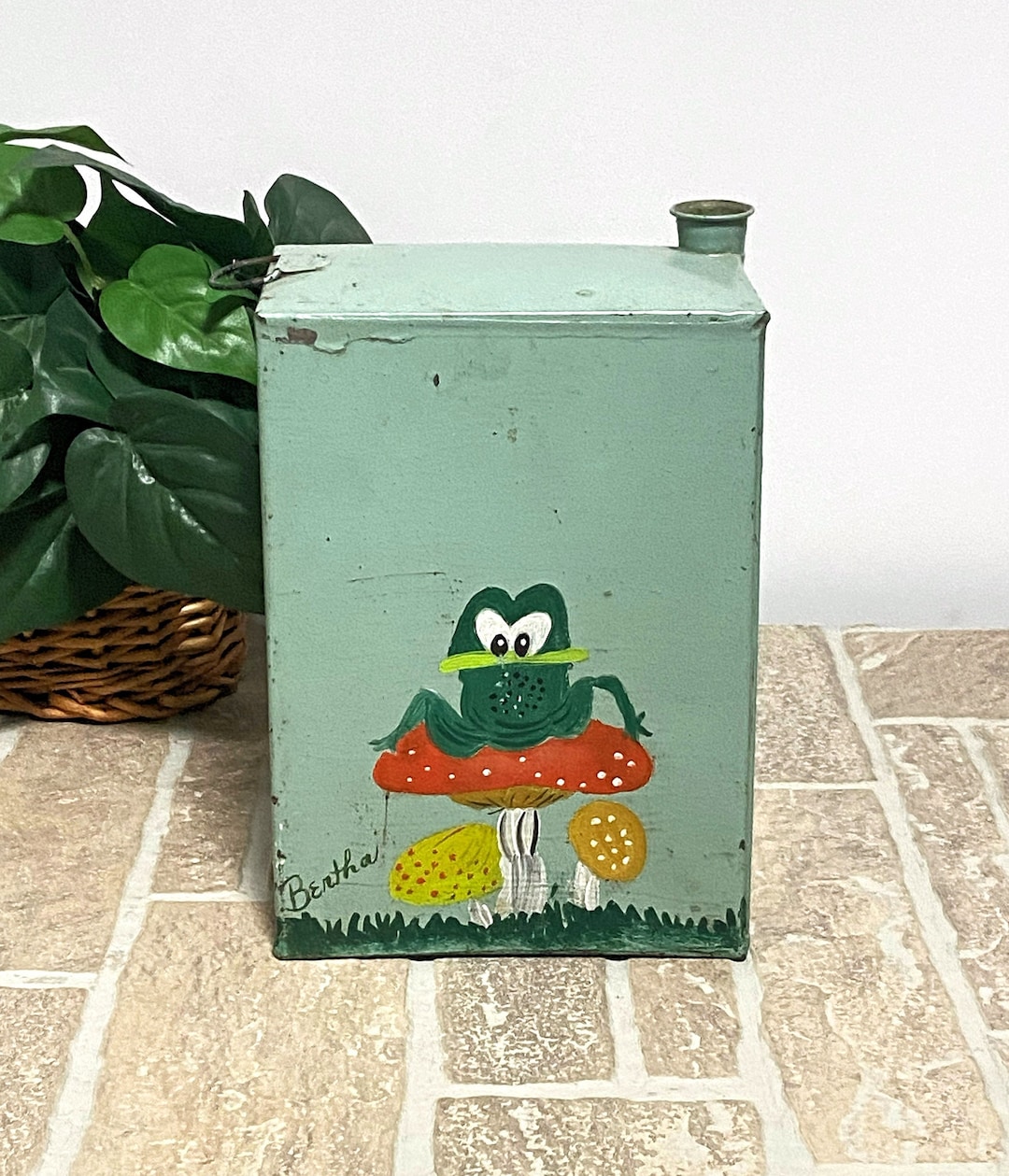 Hand Painted Frogs Sitting on Toadstools - Etsy