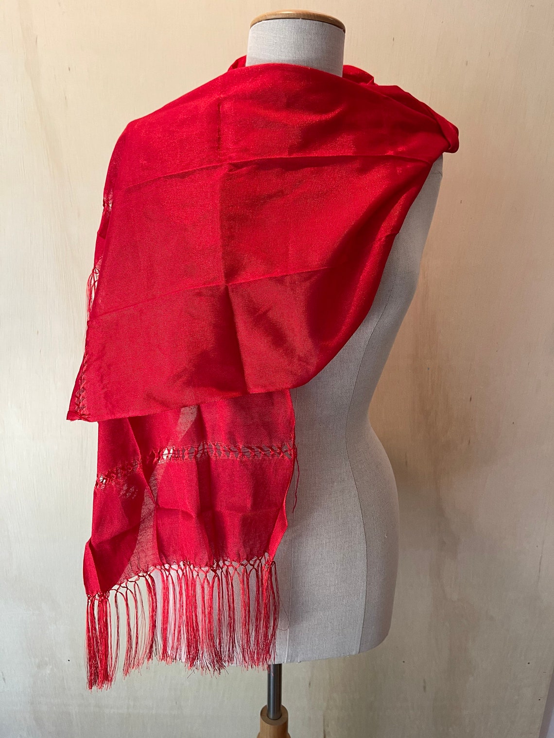 Mexican Rebozo Chalina Small Red Rojo Pequeña Seda Silk Texture ...