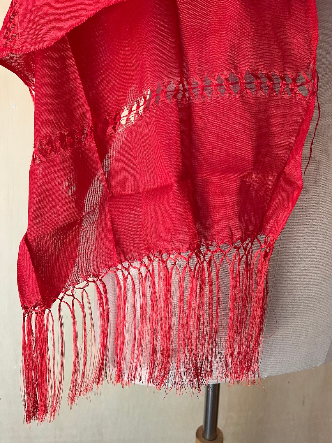 Mexican Rebozo Chalina Small Red Rojo Pequeña Seda Silk Texture ...
