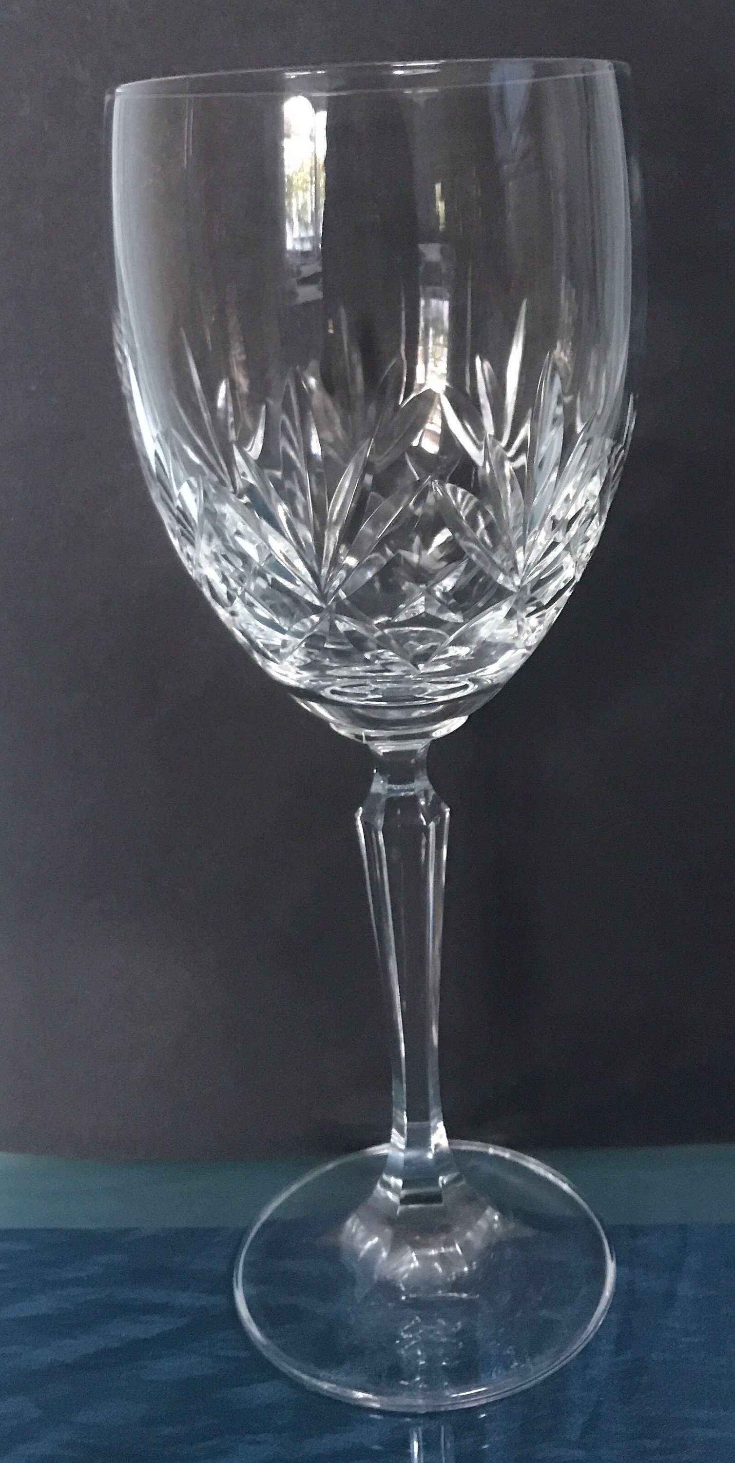 2 Large 250ml Lead Crystal Cut Glass Large Wine Goblets - Top Quality ...