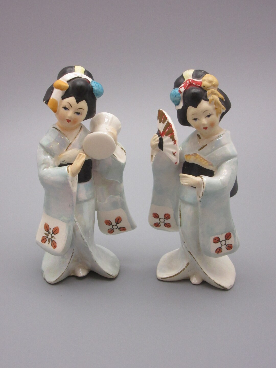Vintage Japanese Geisha Porcelain Figurines: Mother of Pearl Glazeץ - Etsy