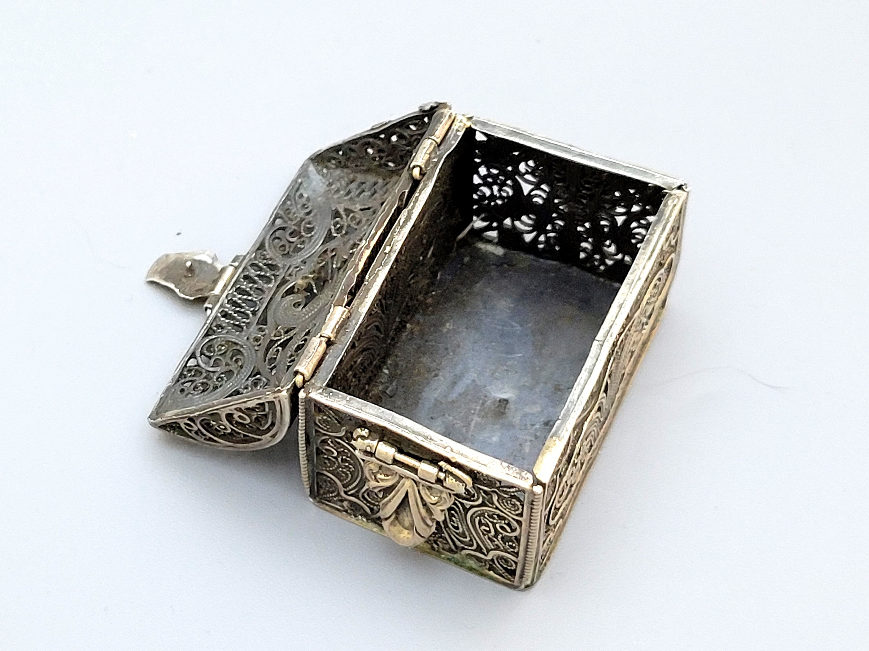Miniature Snuff Sterling Silver Box Made With Filigree Technik. - Etsy