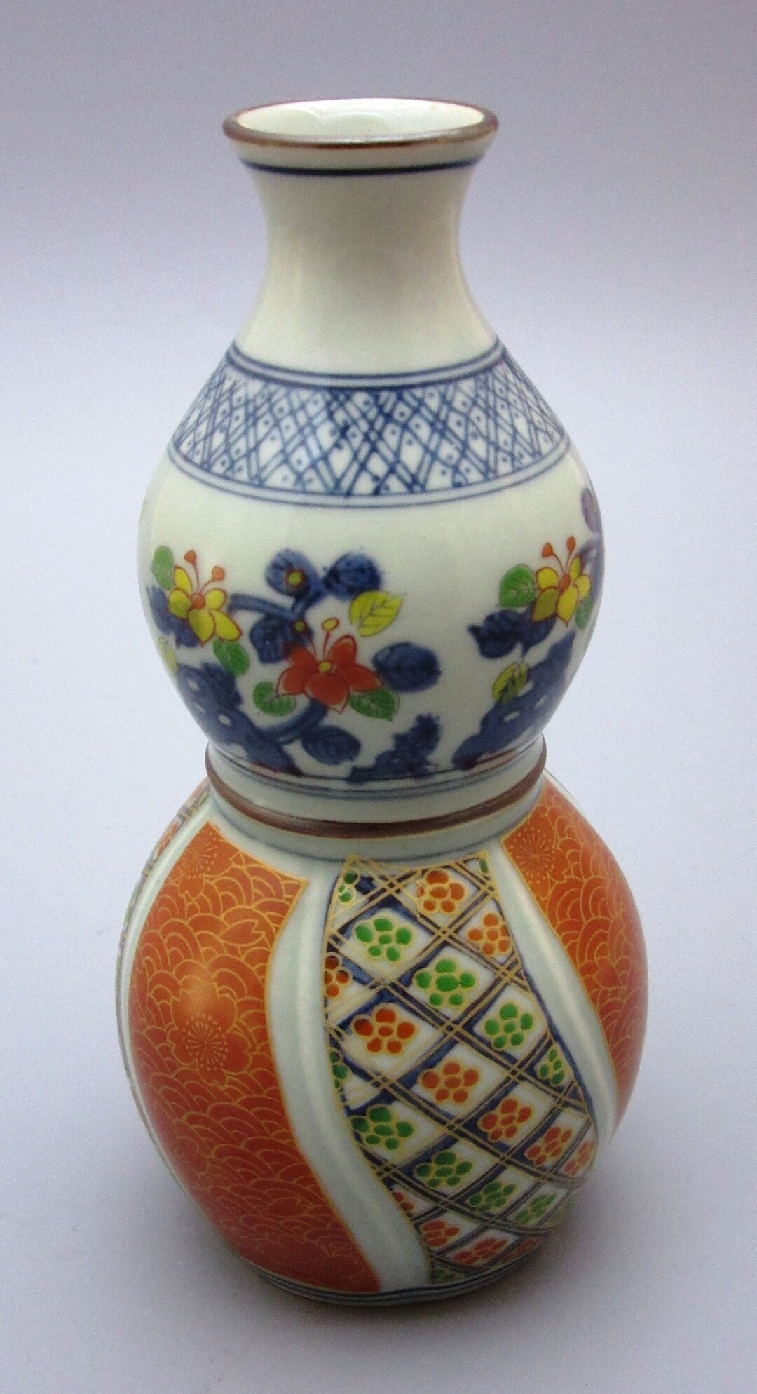 Vintage Chinese Small Porcelain Vase, Japanese Style "female Shape ...