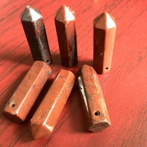 30mm x 8mm rojo Jasper bala facetado punto cuentas Prism lápiz perlas ...