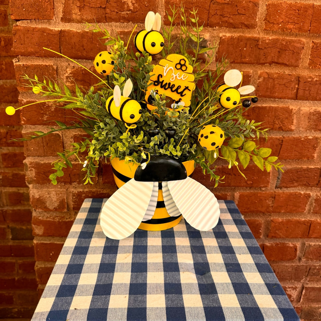 Bumble Bee Floral for Front Porch, Bumble Bee Bucket With Bees and ...