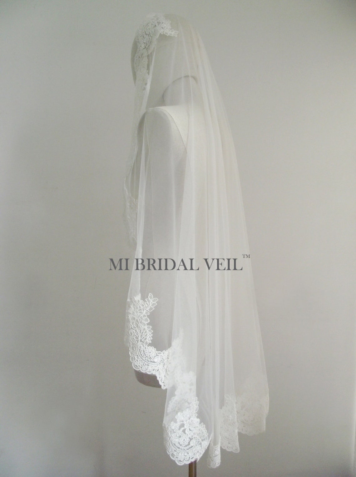Mantilla Lace Veil Lace Wedding Veil Fingertip Rose Lace - Etsy