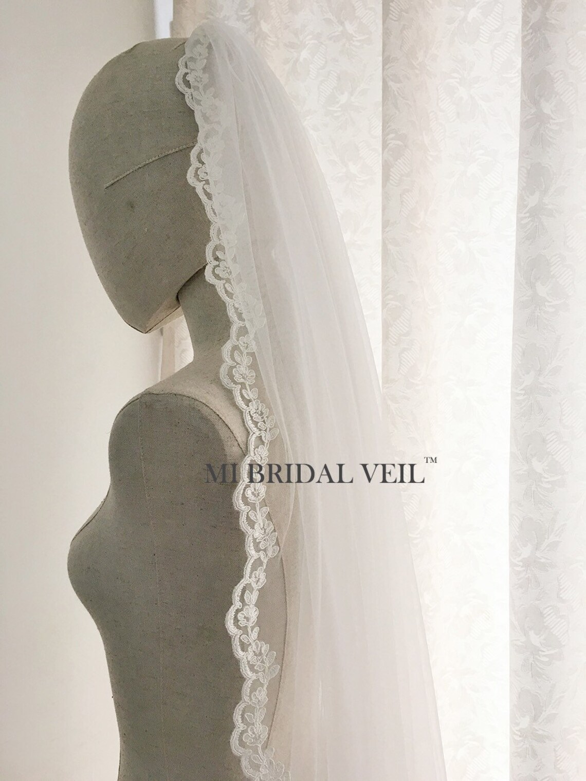 Lace Wedding Veil, Small Rose Lace Veil, Fingertip Bridal Veil, Vintage ...