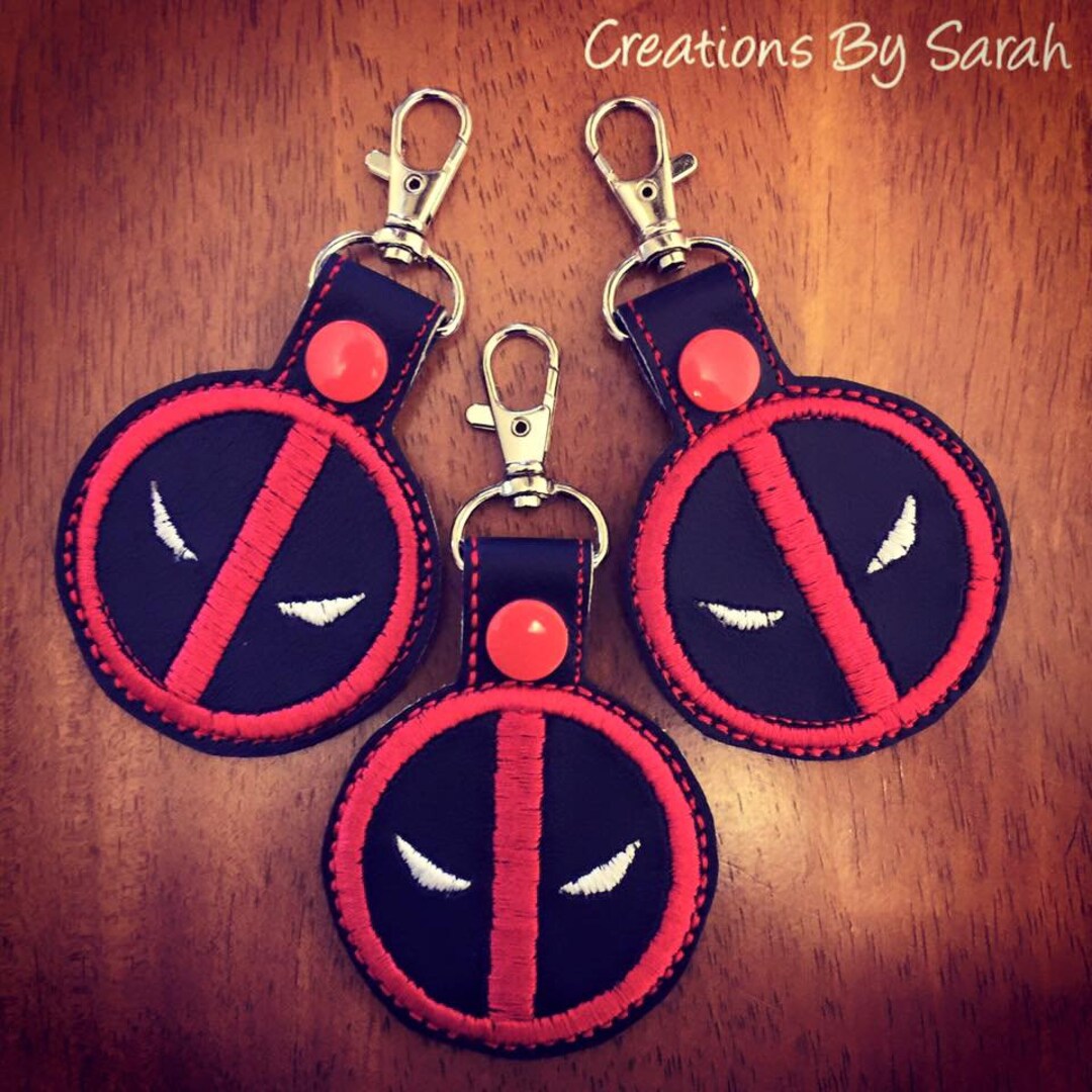 Deadpool Vinyl Keyring - Etsy
