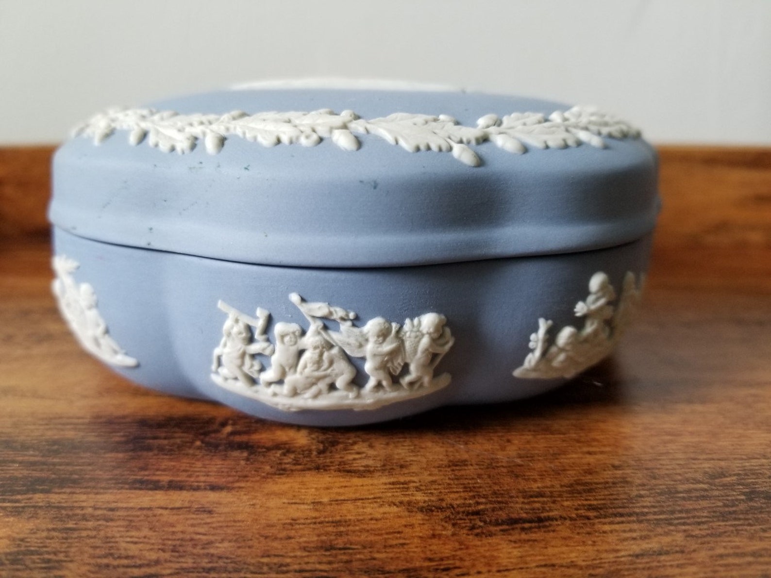 Blue Wedgwood Box With Lid, Jasperware Round Scalloped Edge Wedgwood ...