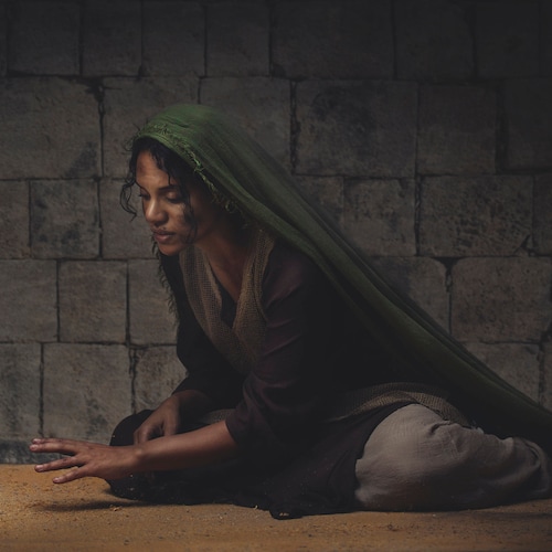 The Hemorrhaging Woman - Etsy