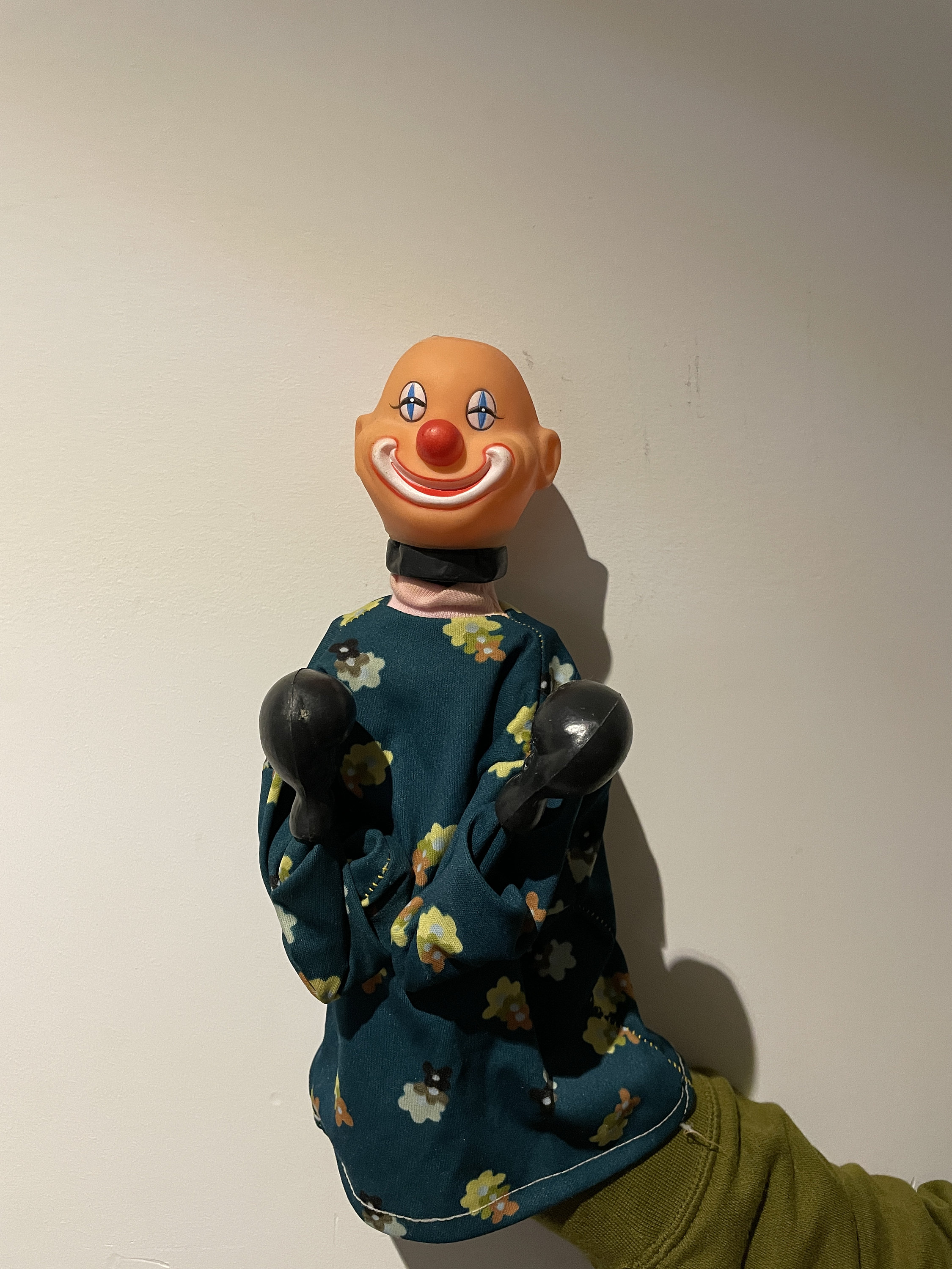 Merchant With Basket Puppet & a BONUS Punching Clown Carnival ...