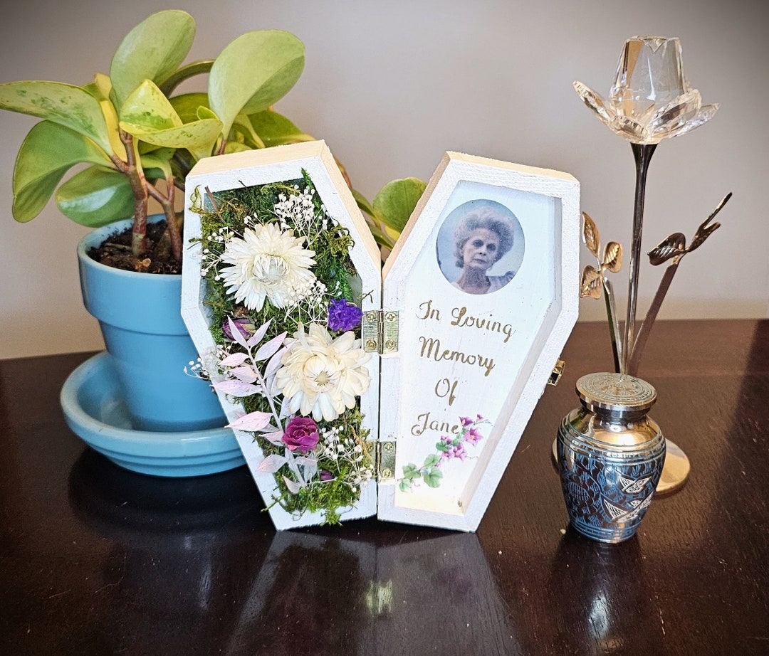 Custom Memorial Coffin Picture Decor With Dried Flowers & Moss ...