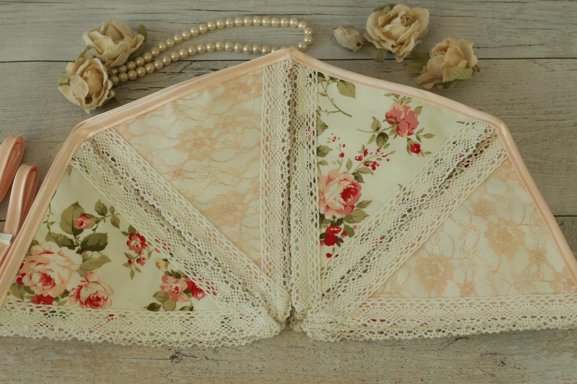 Vintage Floral Decoration, Shabby Chic Home Decoration, Vintage Chic ...