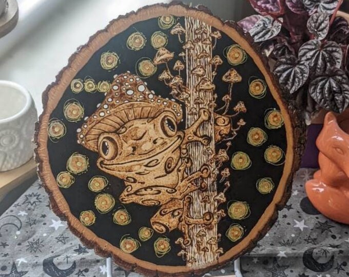 Dart Frog With a Mushroom Hat, Pyrography / Gold and White Accents on ...
