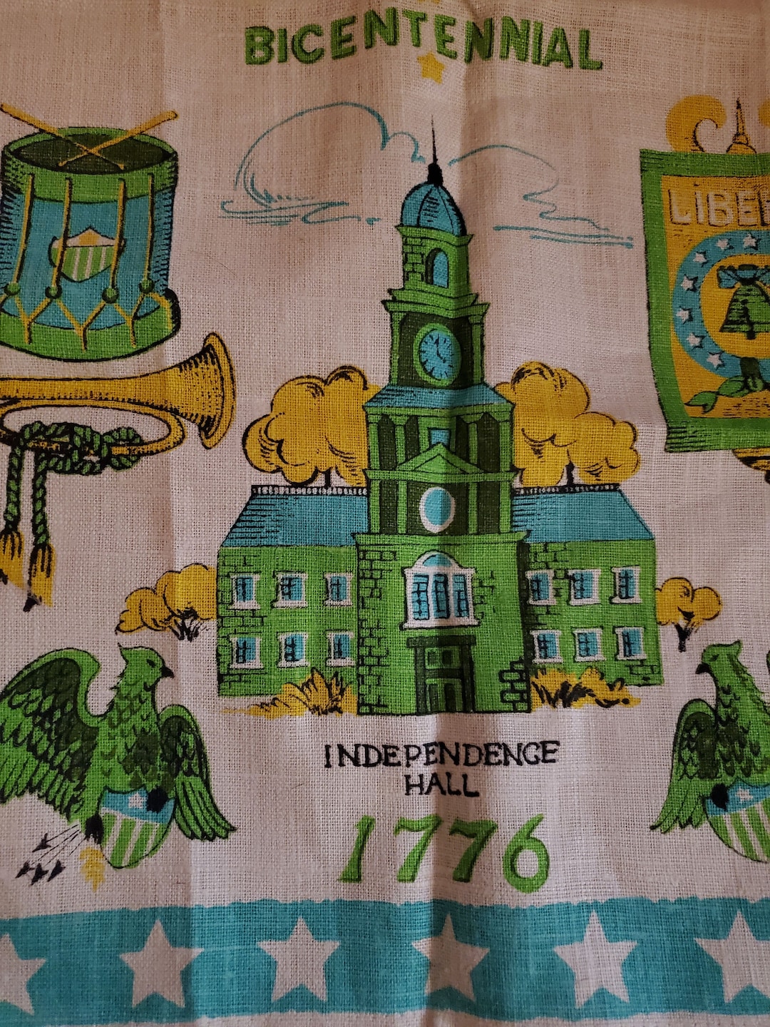 Vintage 1970s Linen With a Bicentennial Theme Patriotic - Etsy