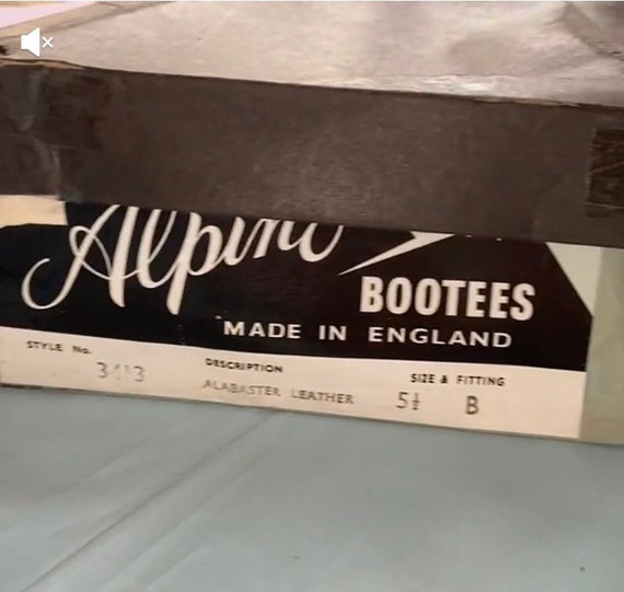 Vintage 60s gogo boots in box - Gem